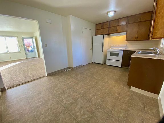 2904-2906 N River Blvd, Independence, MO 64050 | Zillow