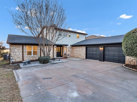5300 Comanche Vista Trl, Granbury, TX 76049 | MLS #21167302 | Zillow