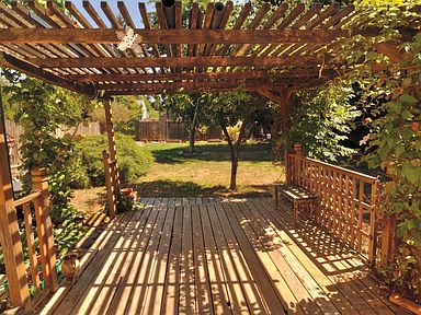 11008 Dayton Ave N, Seattle, WA 98133 | Zillow