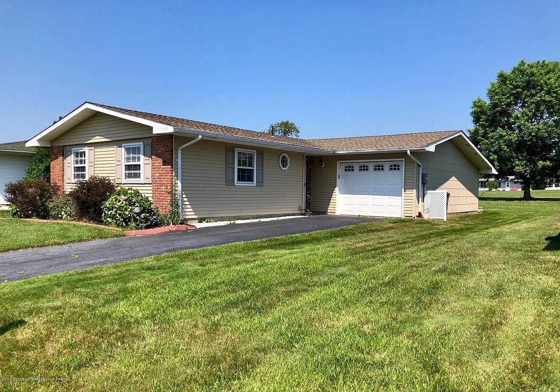 135 Blake Cir, Brick, NJ 08724 | Zillow