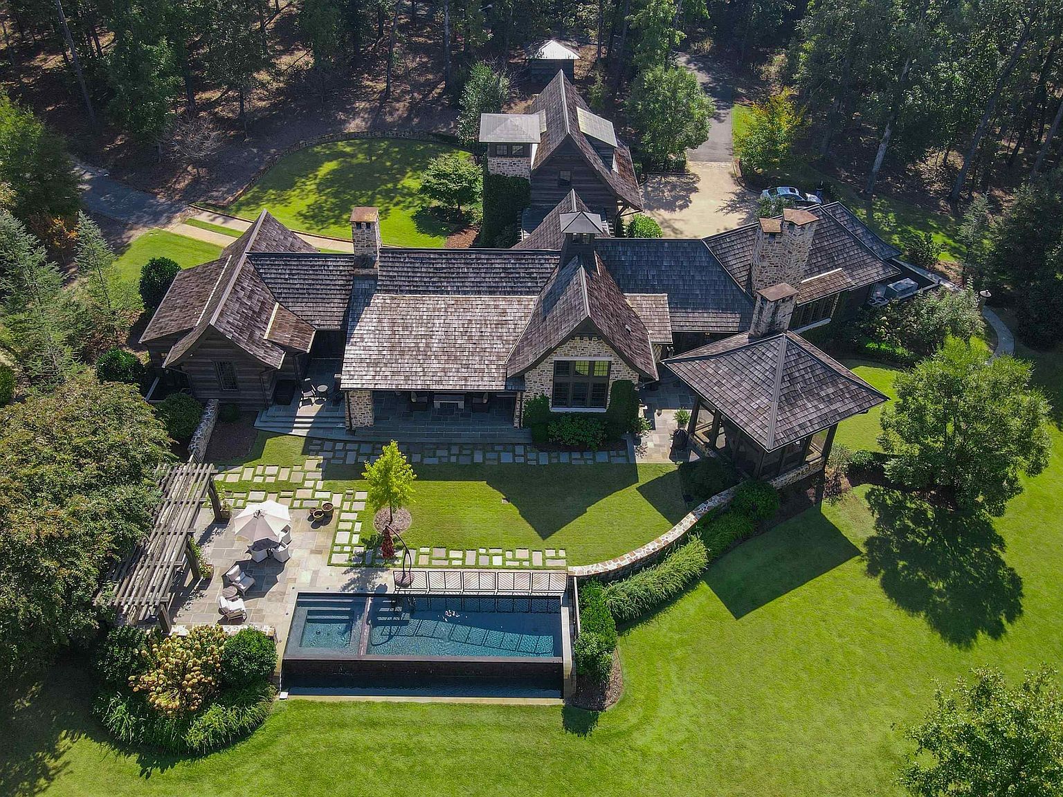 8715 Shades Falls Way, Bessemer, AL 35022 | MLS #1354874 | Zillow