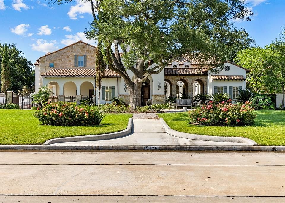 5126 Doliver Dr, Houston, TX 77056 | MLS #88892655 | Zillow