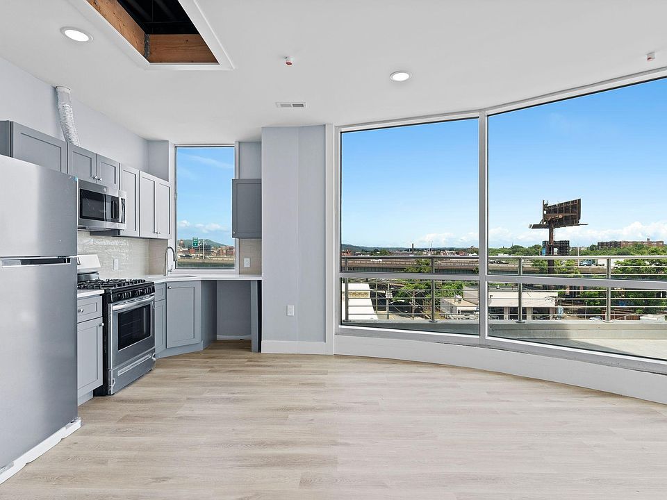 540 Straight St Paterson NJ | Zillow