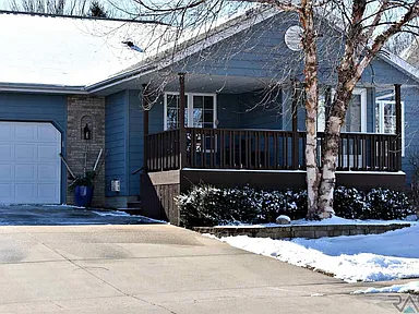 1009 E Teakwood St Brandon SD | Zillow - Apartments for Rent in Brandon