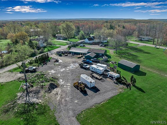 2572 Lakeview Rd, Lake View, NY 14085 | MLS #B1547206 | Zillow