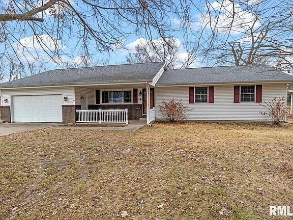 115 Cottonwood Dr, Chatham, IL 62629 | MLS #CA1033623 | Zillow
