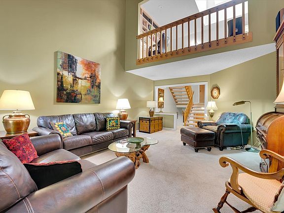 228 Red Top Dr #2C, Libertyville, IL 60048 | MLS #11908656 | Zillow