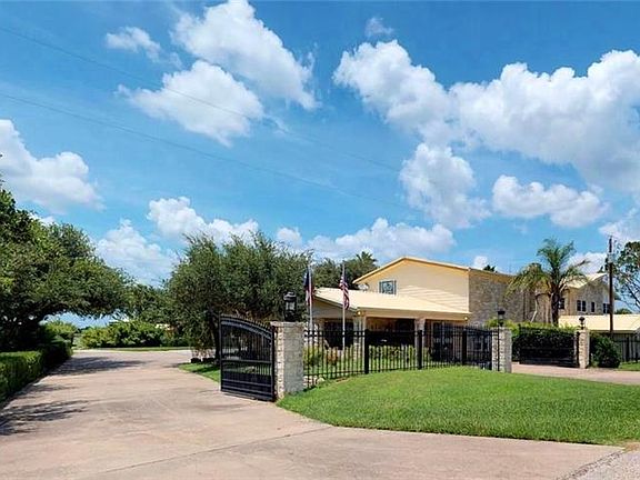 324 County Road 319, Edna, TX 77957 | Zillow