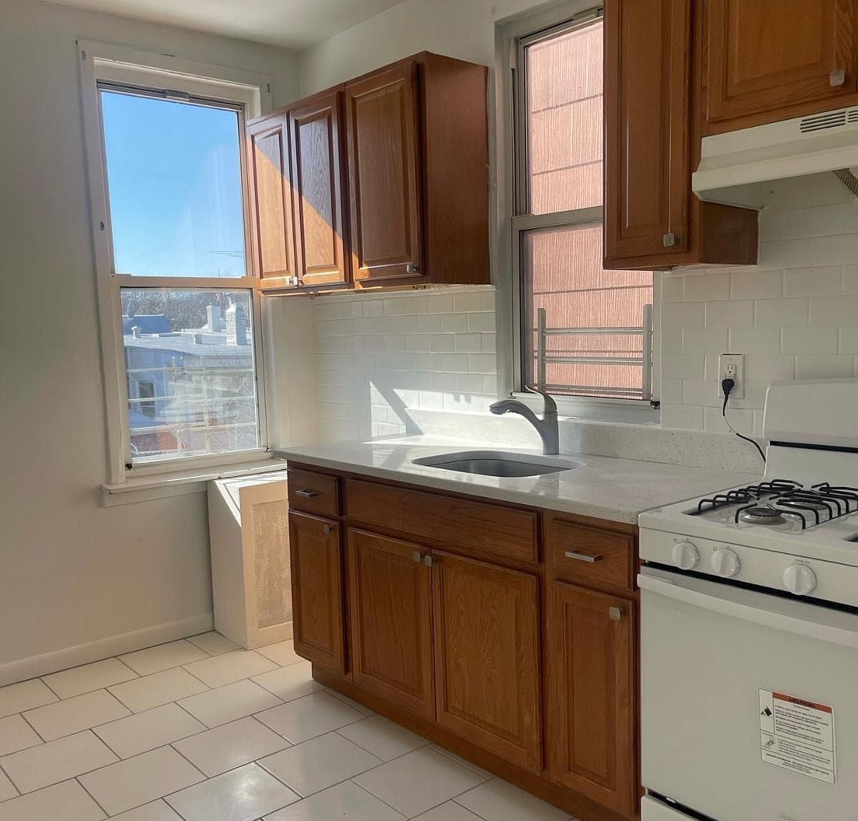 1653 Holland Ave Floor 2, Bronx, NY 10462 | Zillow
