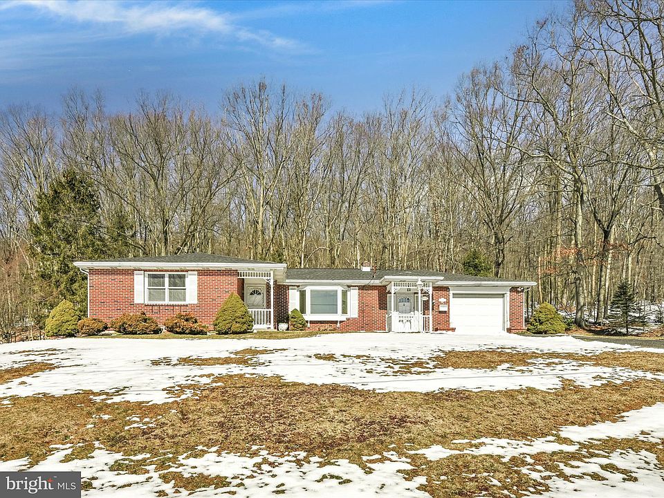 825 E Colliery Ave, Tower City, PA 17980 | Zillow