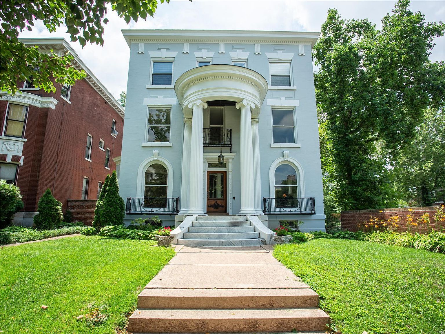 5296 Westminster Pl, Saint Louis, MO 63108 | Zillow