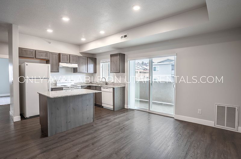 2428 E 6895 S APT 2, Salt Lake City, UT 84121 | Zillow