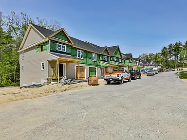 Woodview Townhomes - 259 Woodview Way Manchester NH | Zillow