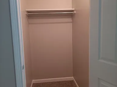 Reading Apartments - 7604-7608 Reading Rd Cincinnati OH | Zillow