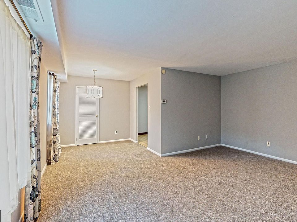 4000 Gypsy Ln Philadelphia PA | Zillow