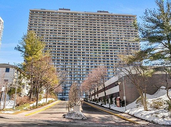 1530 Palisade Ave APT 16D, Fort Lee, NJ 07024 | Zillow