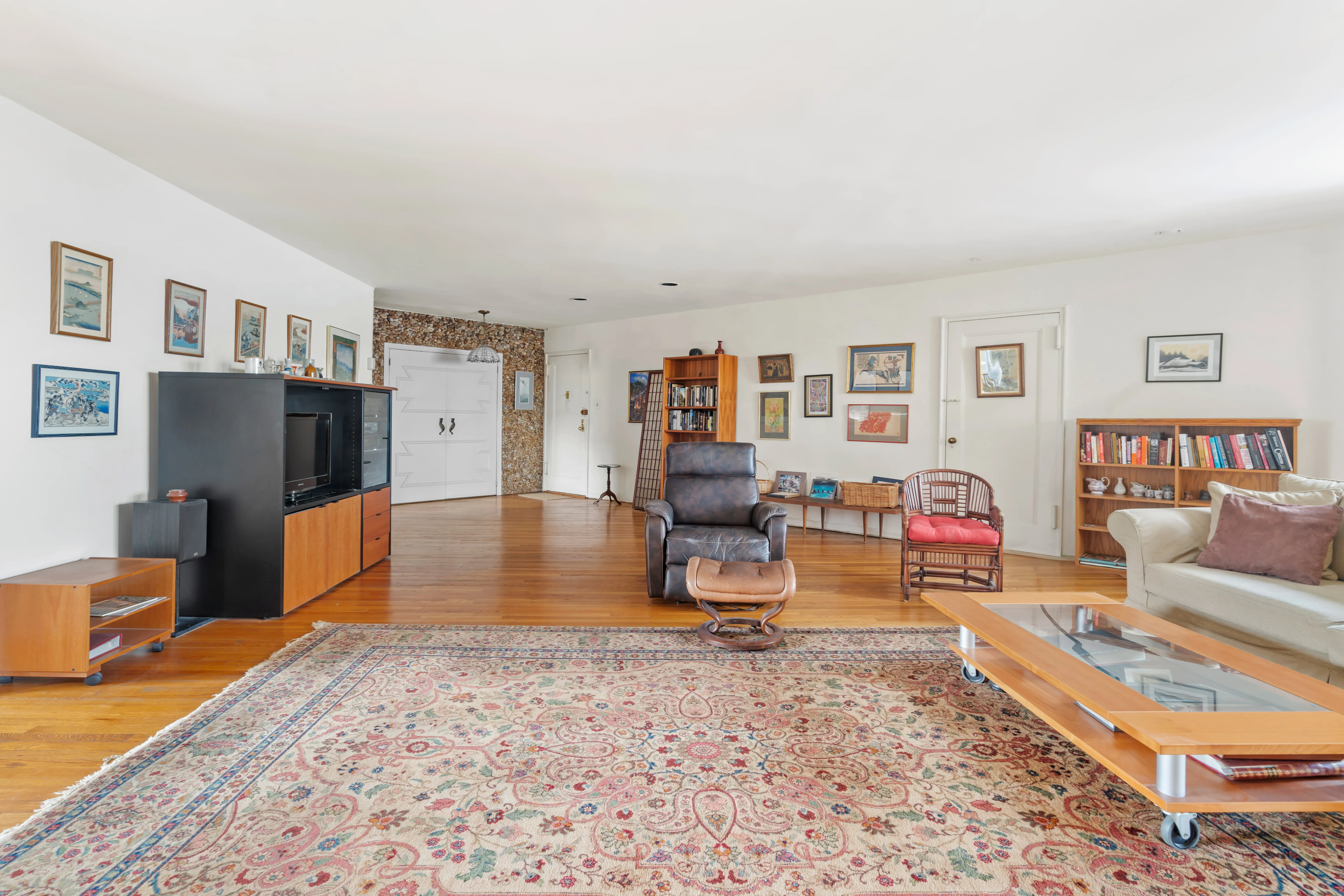 162-01 Powells Cove Boulevard #4R in Beechhurst, Queens | StreetEasy