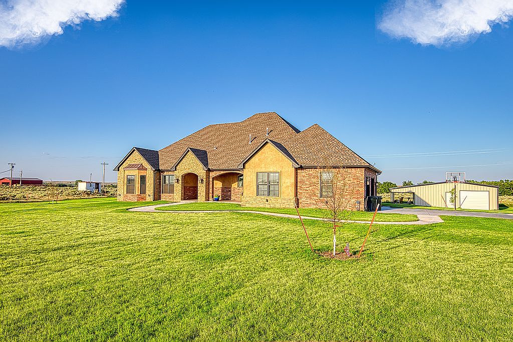 9434 N 2020th Rd, Hammon, OK 73650 | Zillow