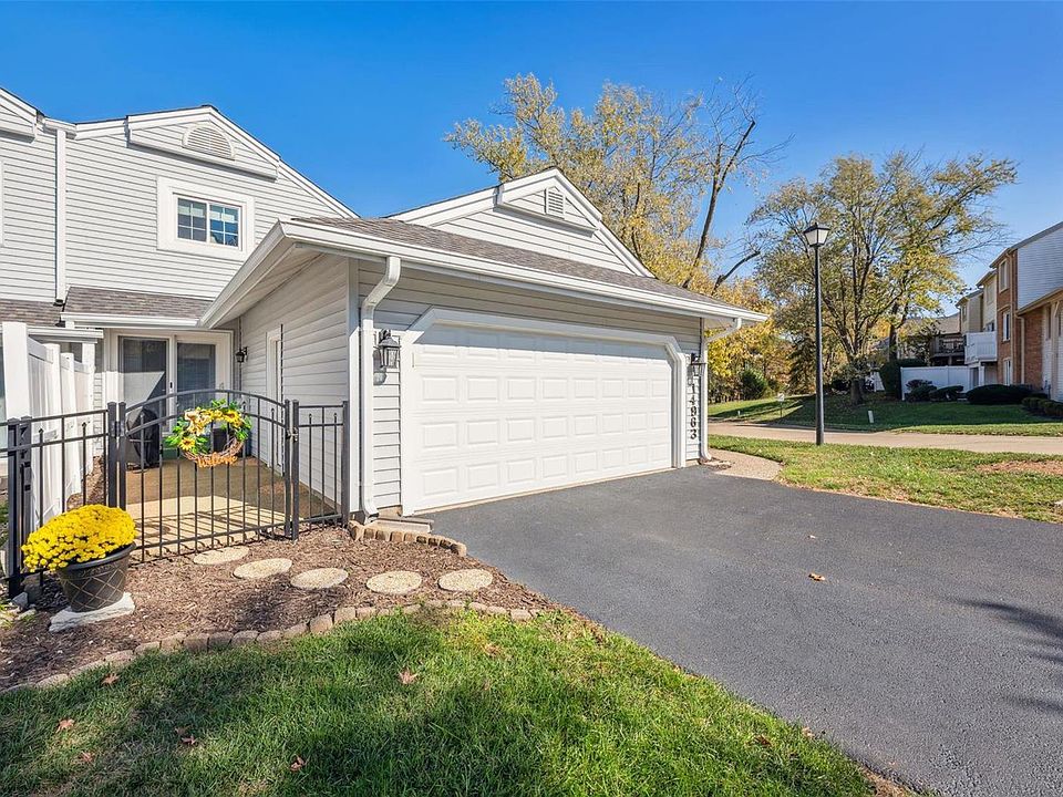 14963 Green Circle Dr, Chesterfield, MO 63017 | Zillow