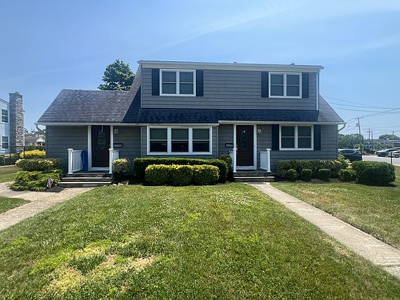 32 Bohack Ct #2, Sayville, NY 11782 | Zillow