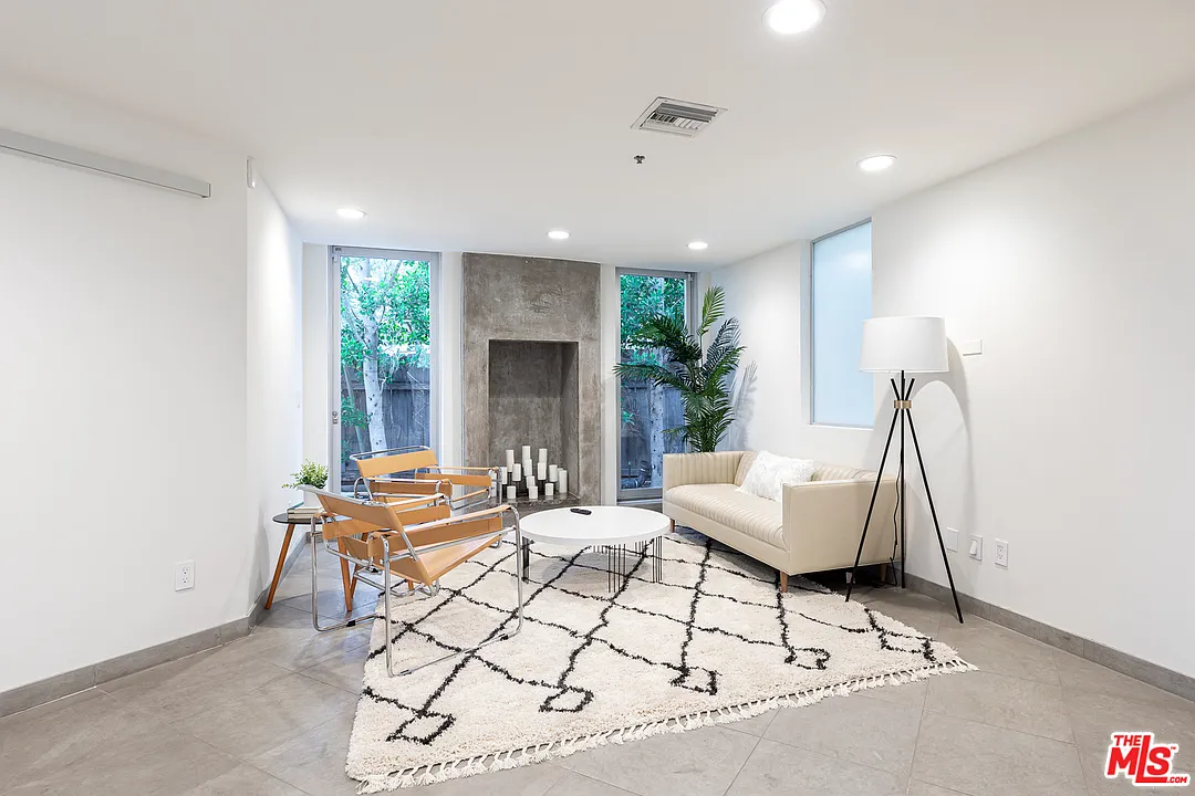 Abandoned: Inside Mary J. Blige's Former Hollywood Hills Mansion ...