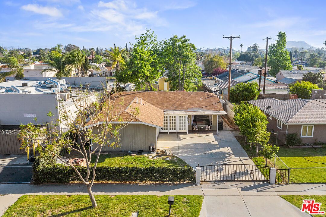 3816 Lofton Pl, Riverside, CA 92501 | MLS #24-418901 | Zillow