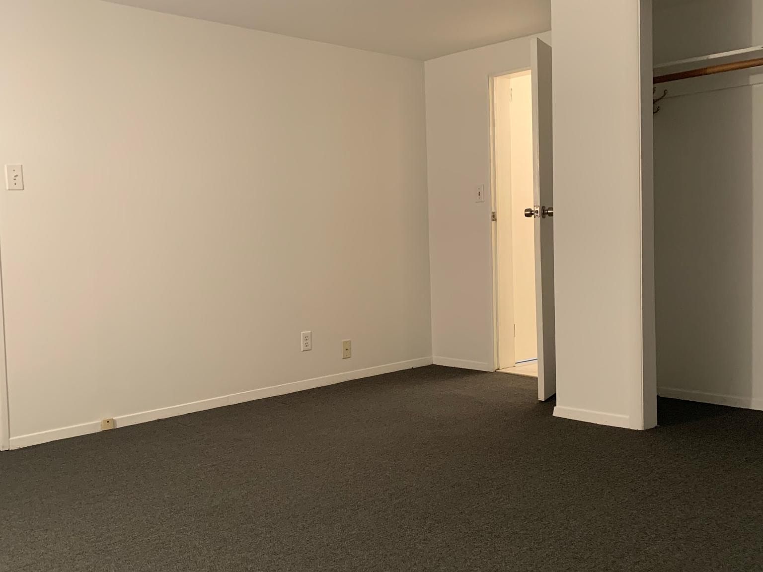 28 Burnage Ln, Babylon, NY 11702 | Zillow