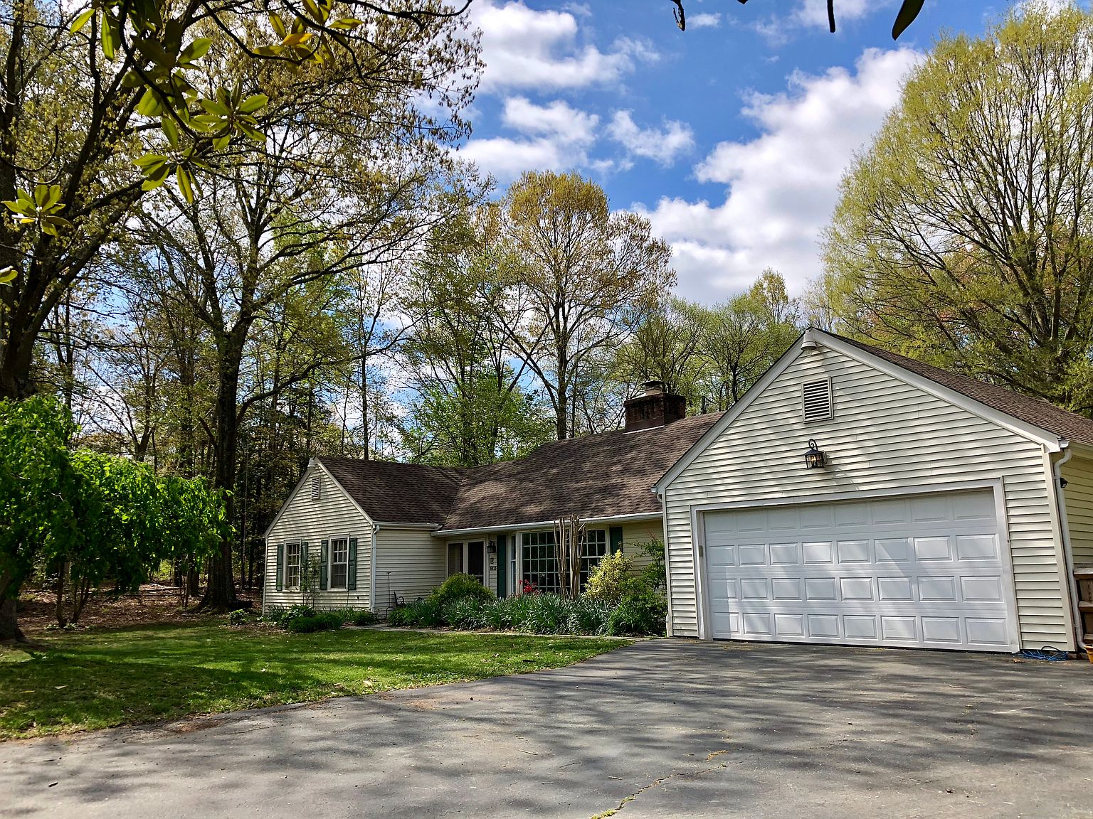 6815 Springfield Dr, Lorton, VA 22079 | Zillow