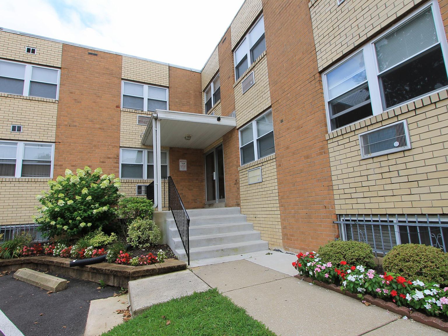700 W Walnut Ln #034AC2F69, Philadelphia, PA 19144 | Zillow