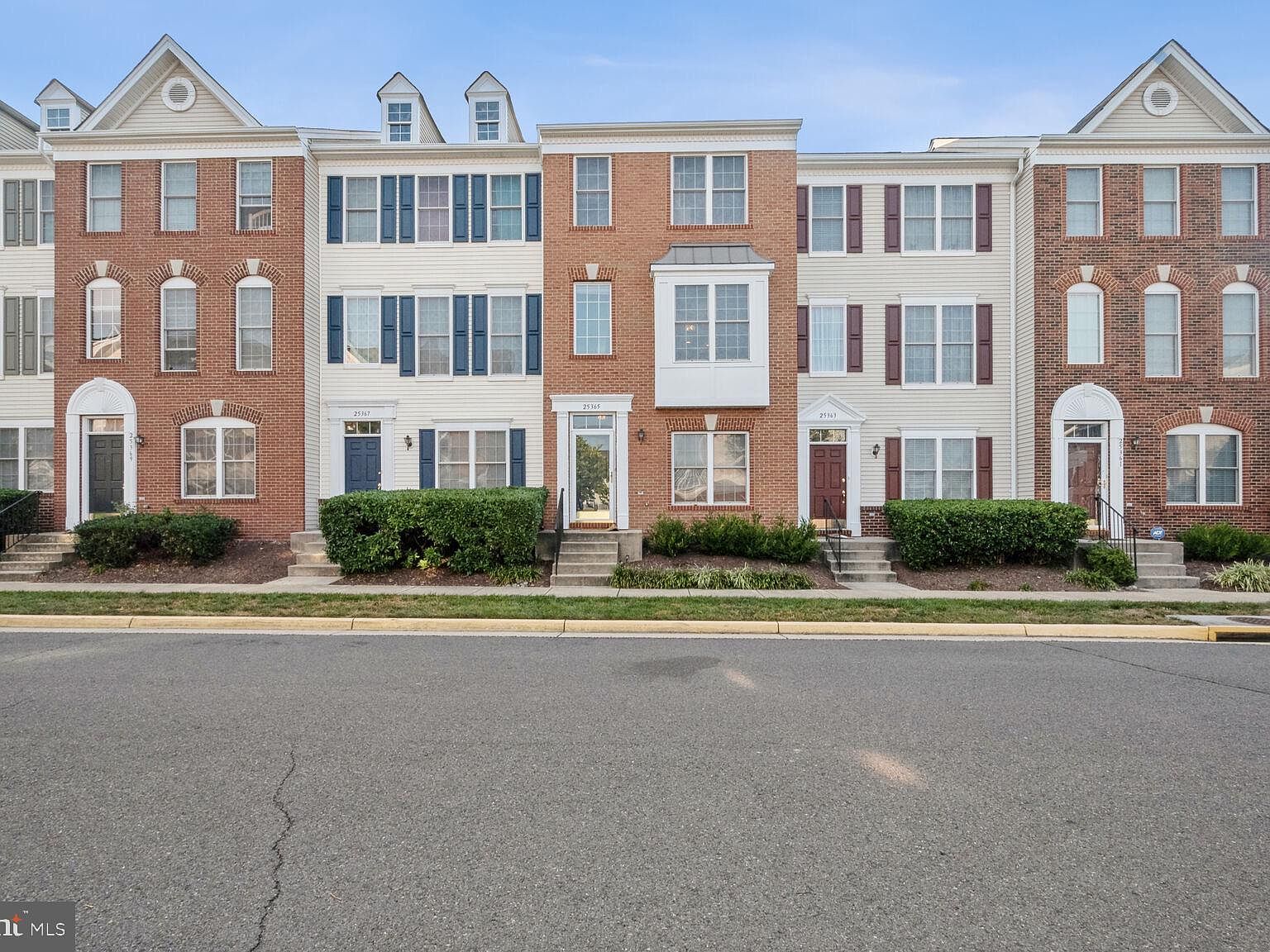 25365 Shipley Ter, Chantilly, VA 20152 | Zillow