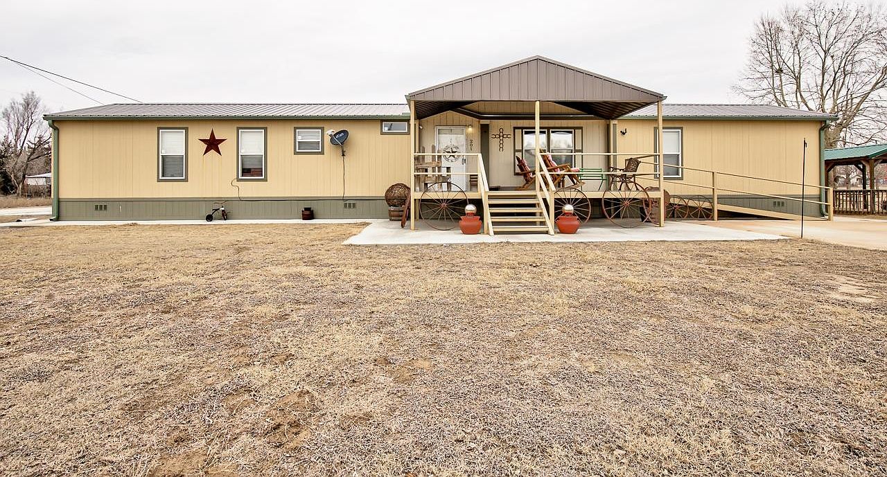 101 Main St, Longdale, OK 73755 | Zillow