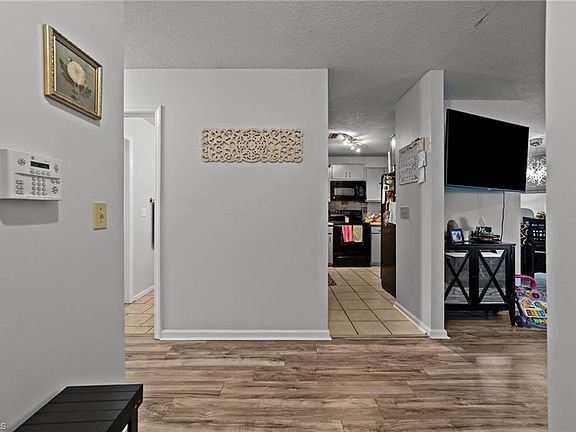 4213C Edith Ln, Greensboro, NC 27409 | MLS #1151726 | Zillow