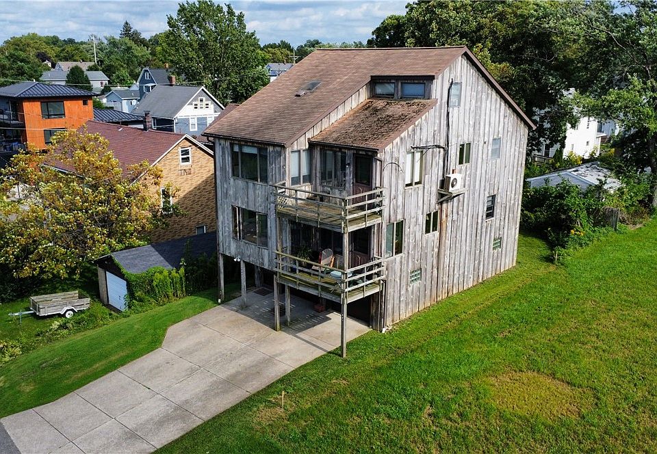 907 W Front St Erie Pa 16507 Zillow 