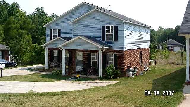 378-380 Miller Pointe Dr, Inman, SC 29349 | Zillow