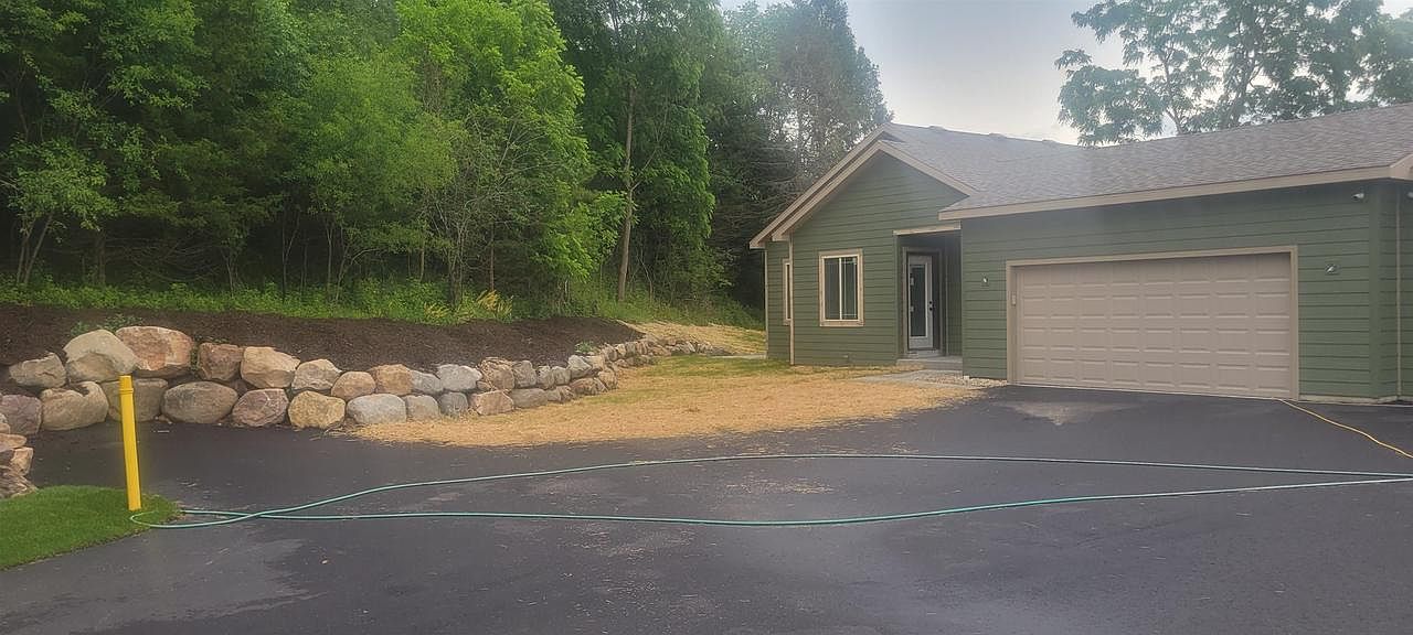 1432 Martiny Court, Baraboo, WI 53913 | Zillow