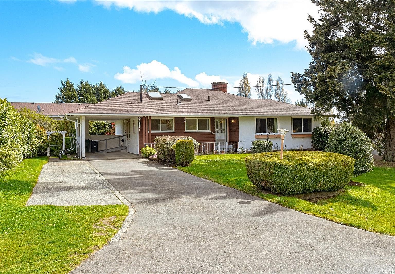 4345 Harder Rd S, Saanich, BC V8Z 5L5 | MLS #962401 | Zillow