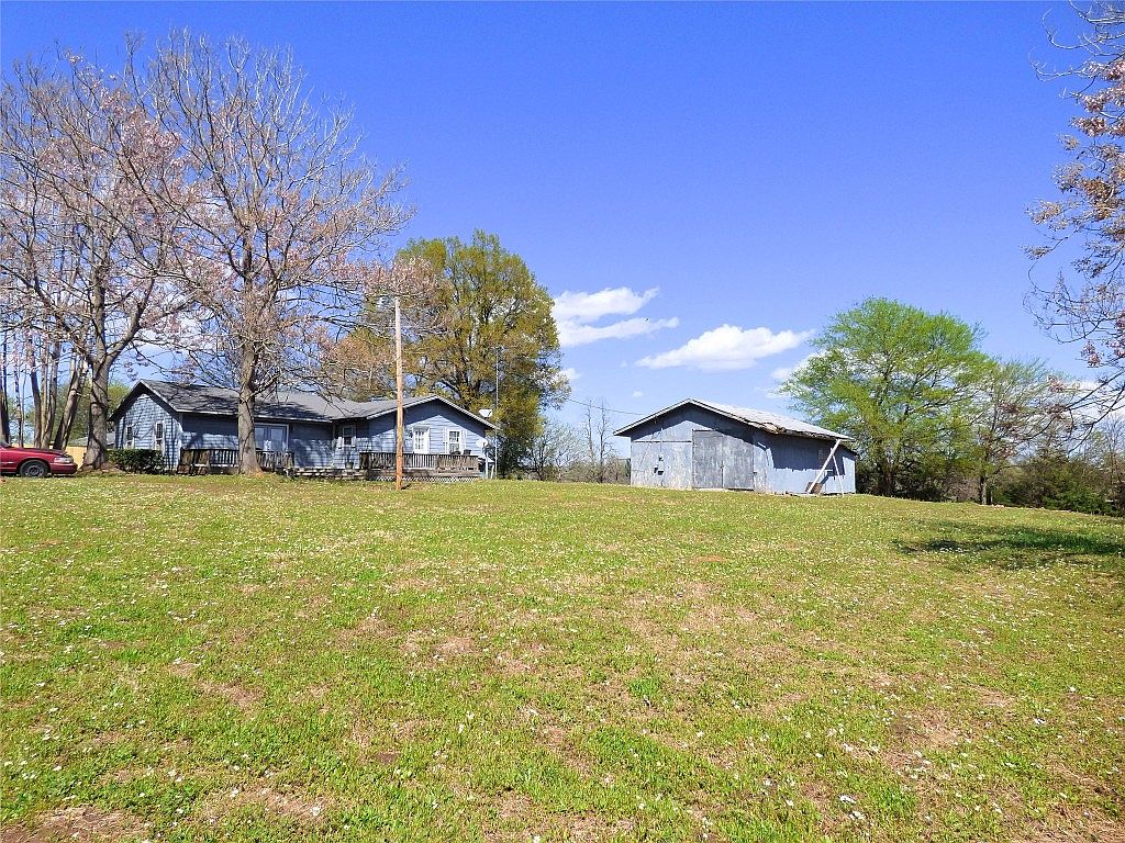 2561 County Road 3317, Omaha, TX 75571 | Zillow