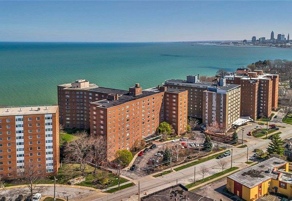 11820 Edgewater Dr APT 203, Lakewood, OH 44107 | Zillow