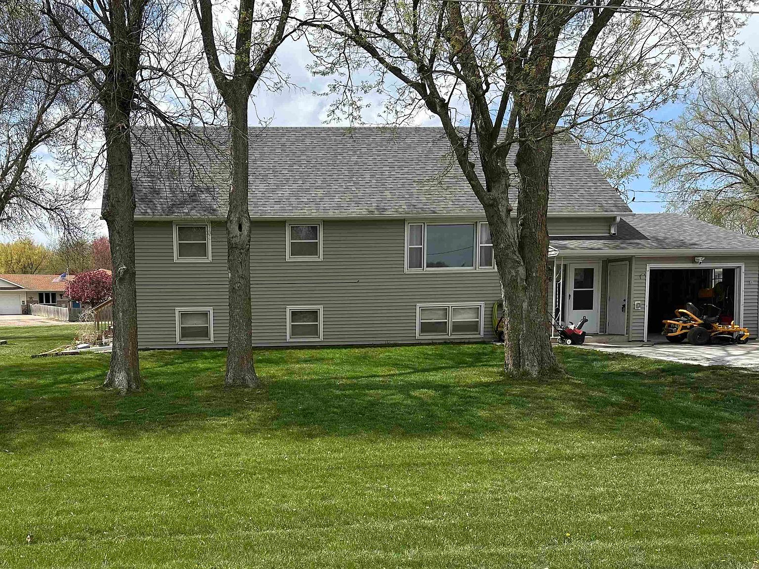 206 S 2nd Ave, Hadar, NE 68701 | Zillow