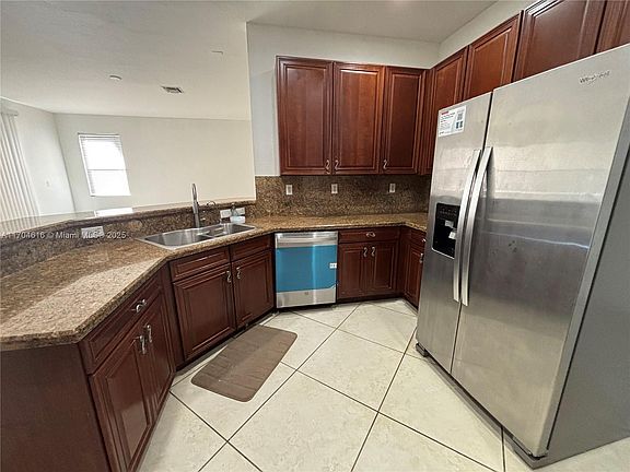 3946-3946 W Whitewater Ave, Fort Lauderdale, FL 33332 | Zillow