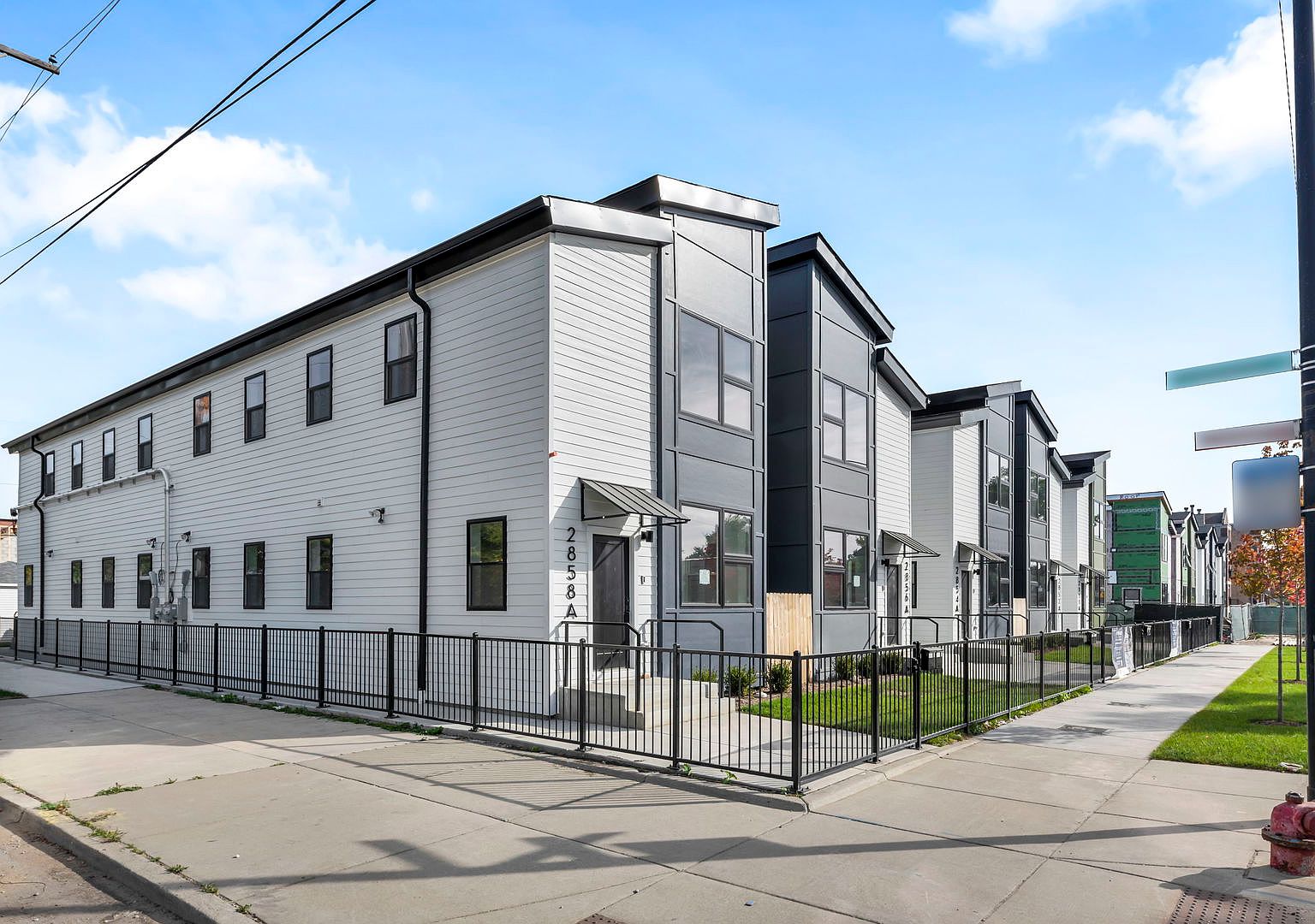 2818 W Harrison St #B, Chicago, IL 60612 | MLS #12019607 | Zillow