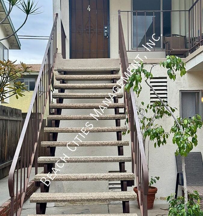 4133 E Mendez St Long Beach CA | Zillow