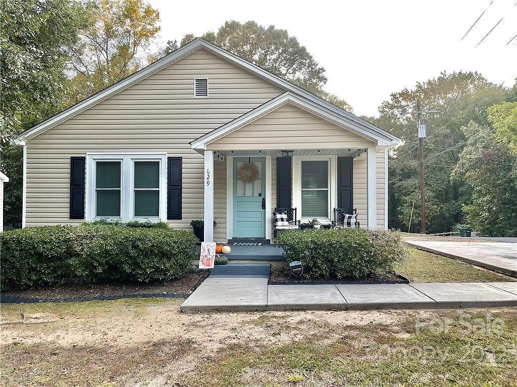 629 Harris St NW, Concord, NC 28025 | Zillow