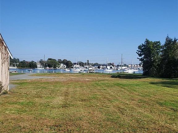 11 Mathewson Rd, Barrington, RI 02806 | Zillow