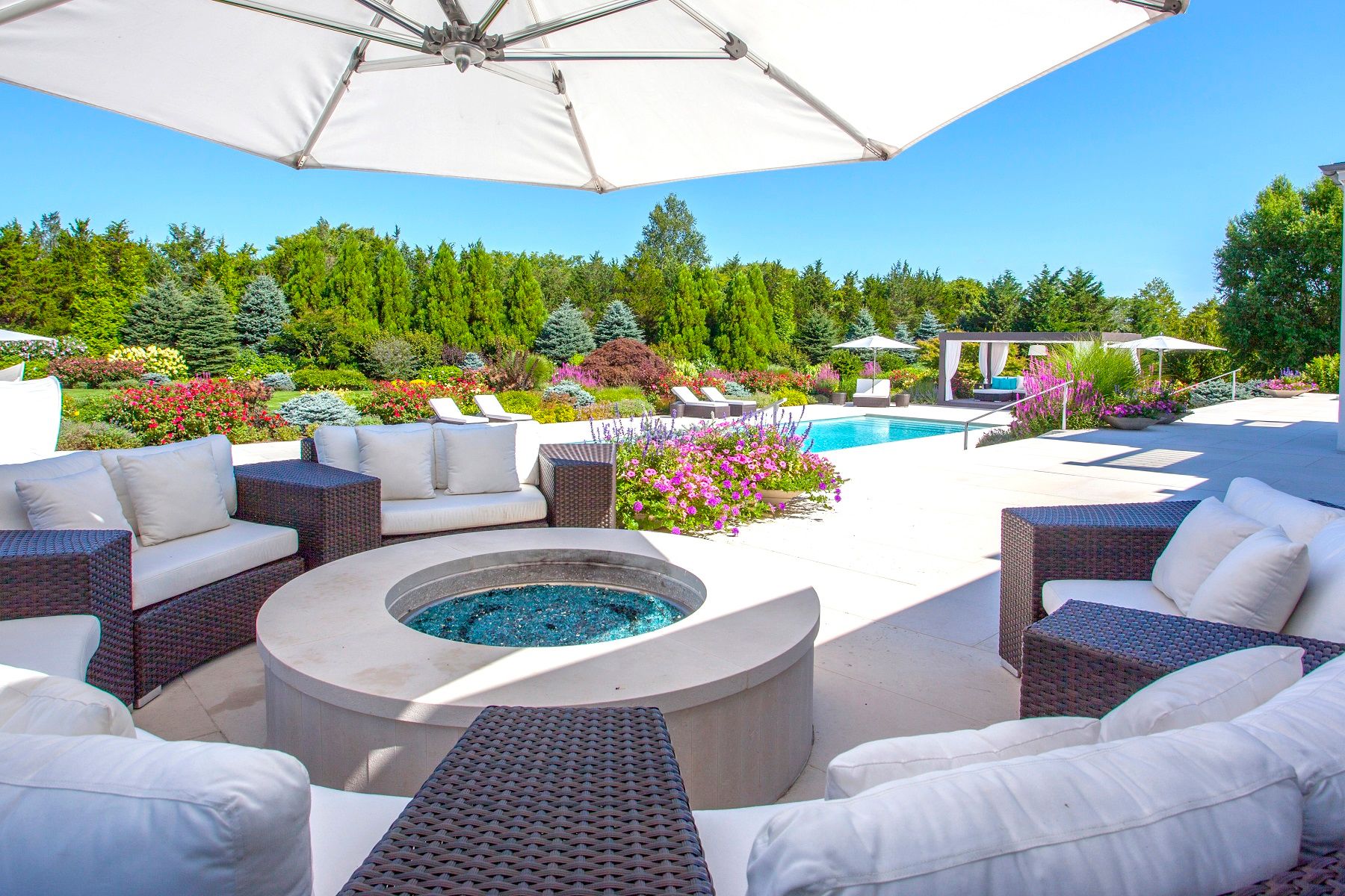 37 Jule Pond Dr, Southampton, NY 11968 | Out East