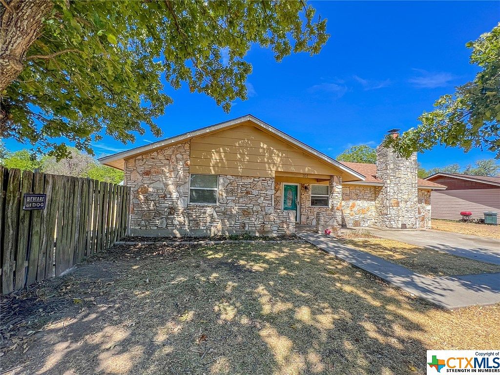 101 W Lackey St, Florence, TX 76527 | Zillow