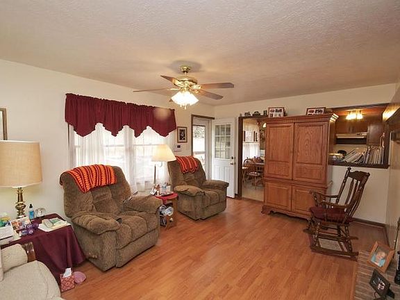 69 Cobblestone Ln, Glasgow, VA 24555 | Zillow