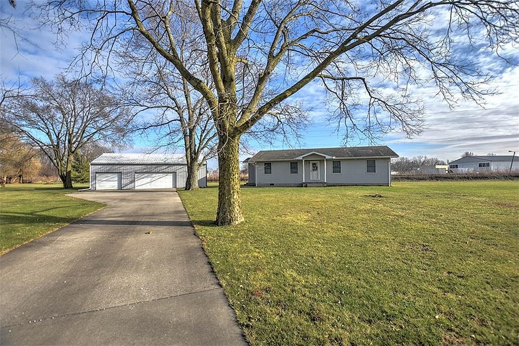 302 N East St, Oreana, IL 62554 | Zillow