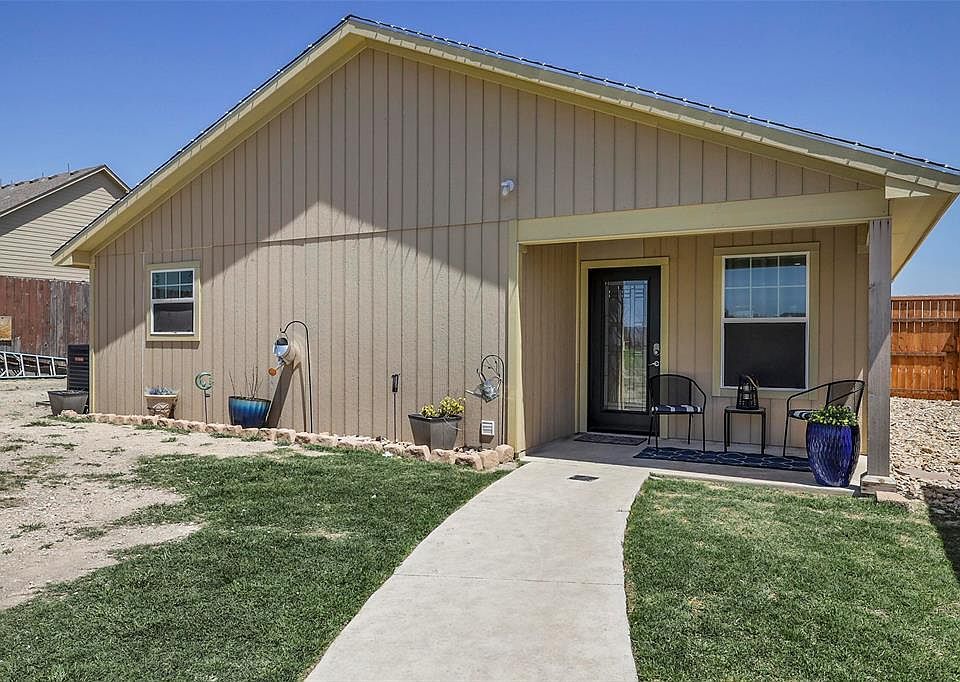 135 Highland Hills Blvd, Decatur, TX 76234 | MLS #20174664 | Zillow