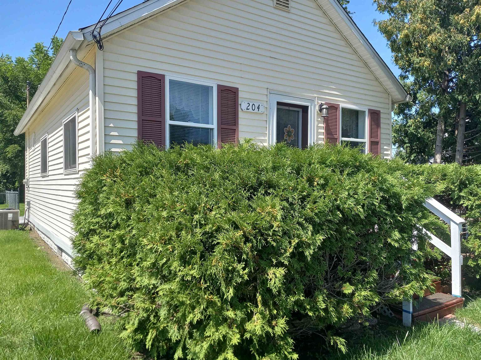 204 Roberts St, Auburn, MI 48611 | MLS #50119056 | Zillow